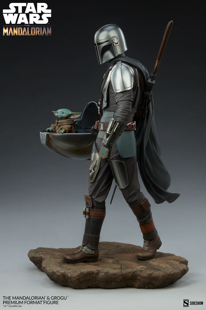 Sideshow The Mandalorian and Grogu Premium Format Figure | Comic Fortress